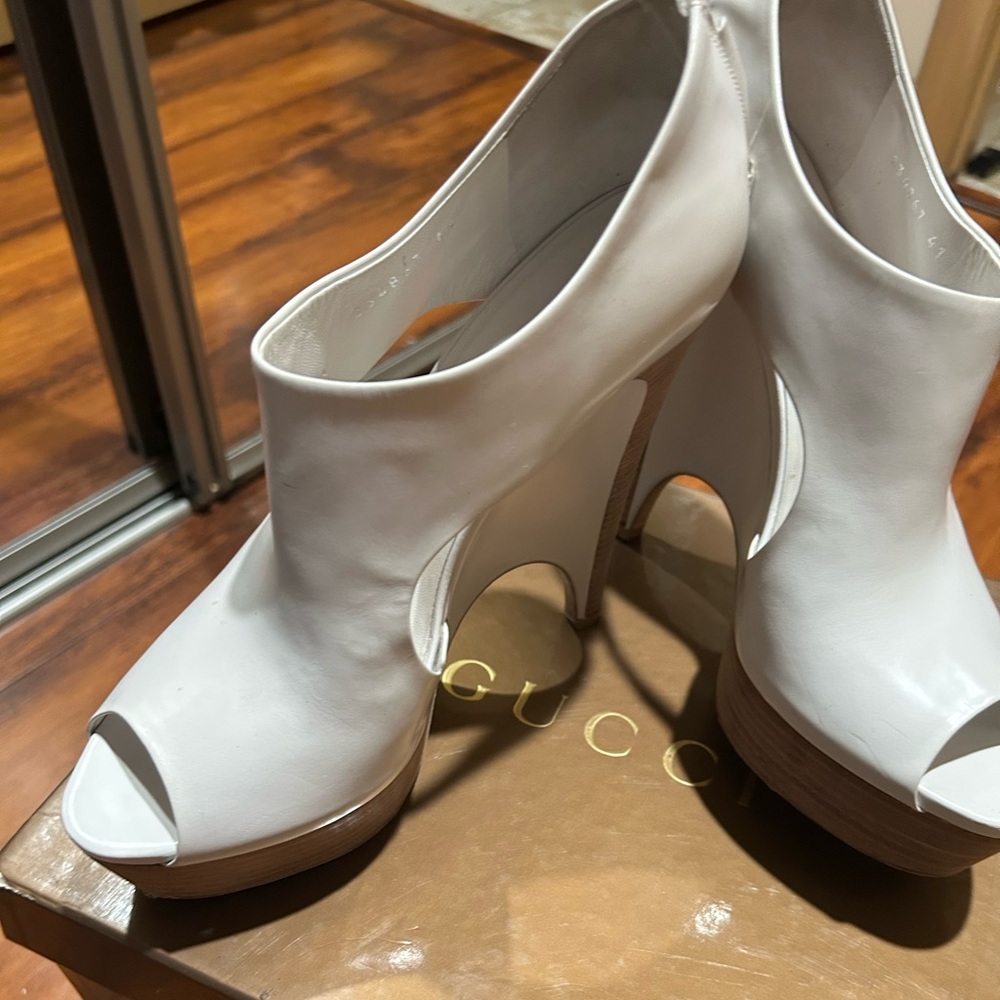 Authentic Size 41/40 Gucci White Platform Heels Mint … - Gem